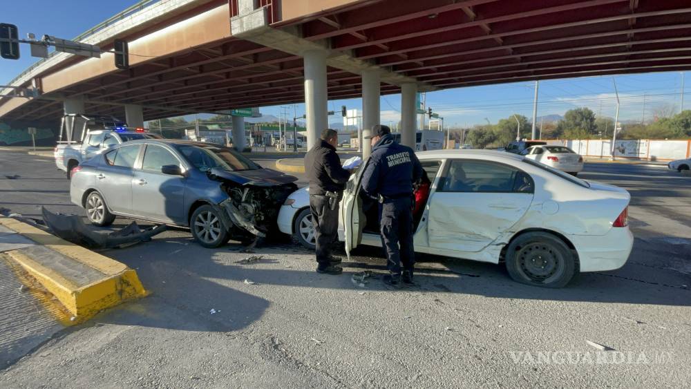 Ambas conductoras aseguraban tener la luz verde tras choque en Saltillo