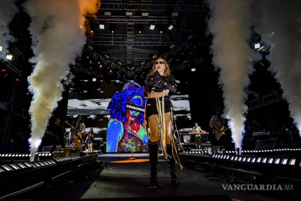 ‘Se coronan’ Belinda y José Madero como los reyes del ‘Cactus Festival’