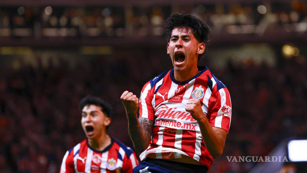 ¡Remontada épica! Chivas elimina a Tigres con doblete de Sandoval y ...