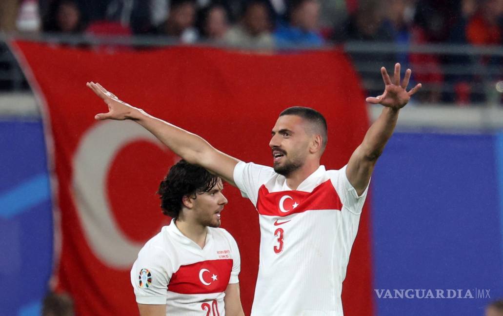 Bajo la fuerte lluvia y en constante lucha, Turquía pasa la prueba y ...