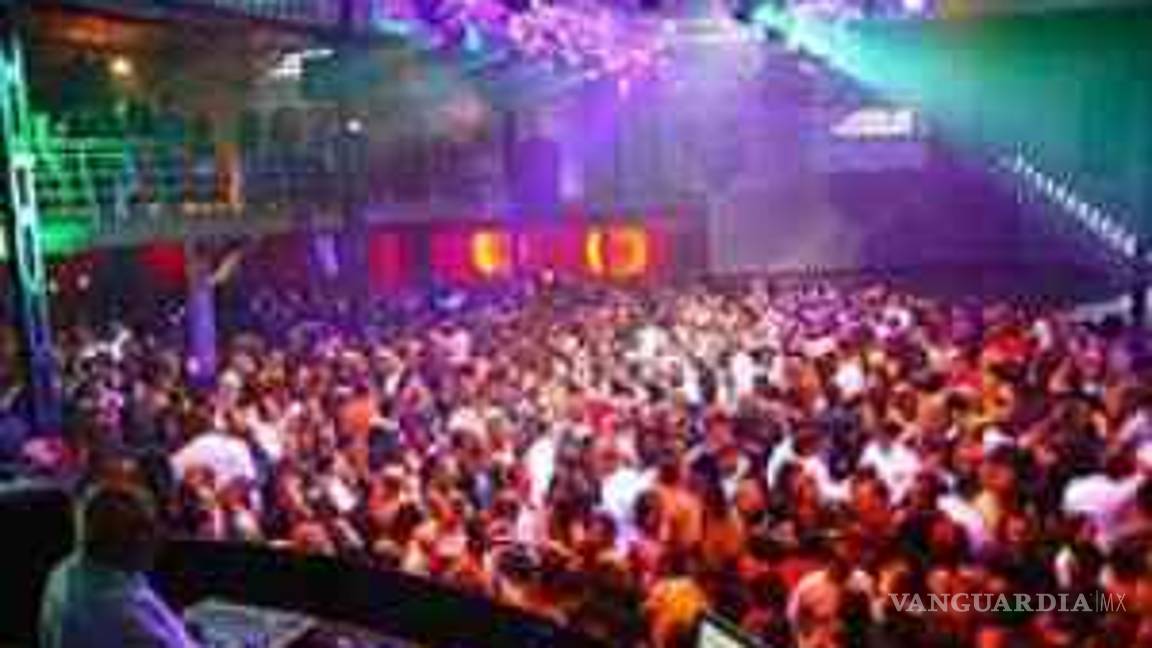 Avala Ebrard nueva ley de antros en el DF