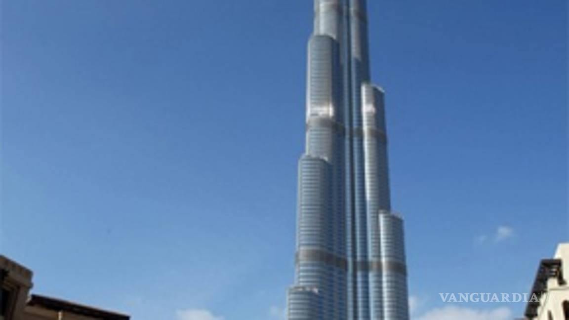 Reabre mirador de la torre más alta del mundo