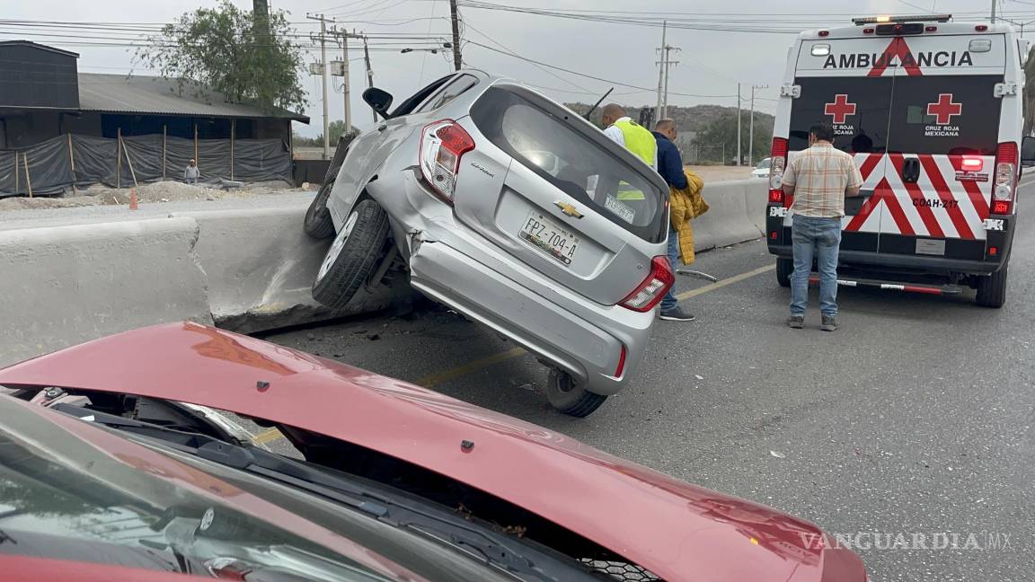 Imprudente conductor impacta ‘ballenas’ y procova accidente en pleno V ...