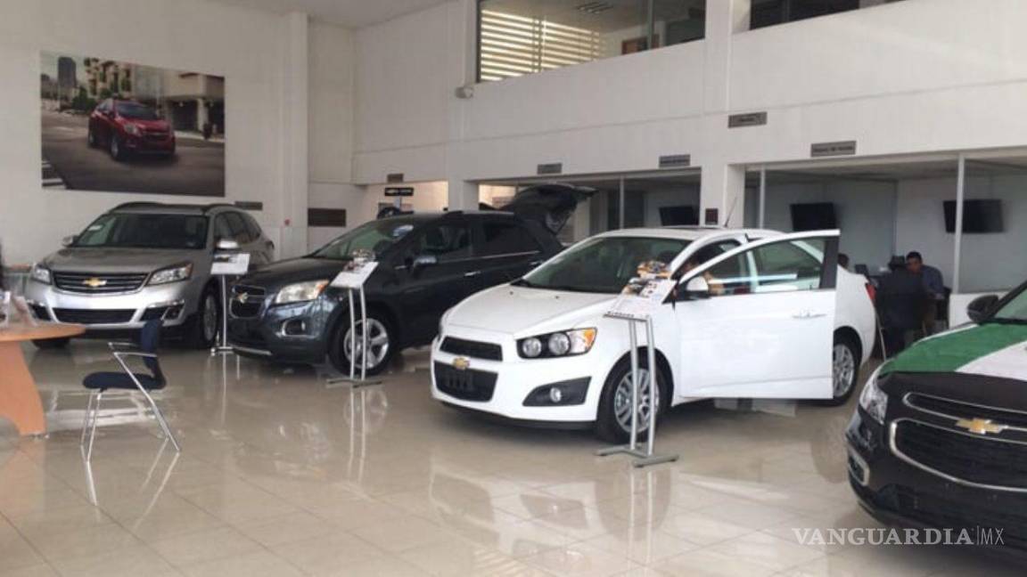Se venden en febrero más de 101 mil autos nuevos