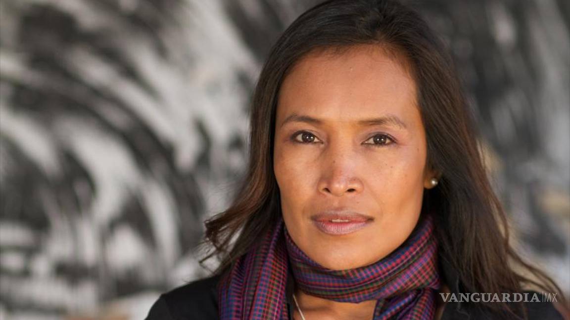 La célebre activista Somaly Mam abandona su fundación en medio de polémica