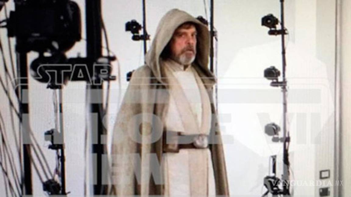 'Luke Skywalker' en su primera foto oficial de 'The Force Awakens'