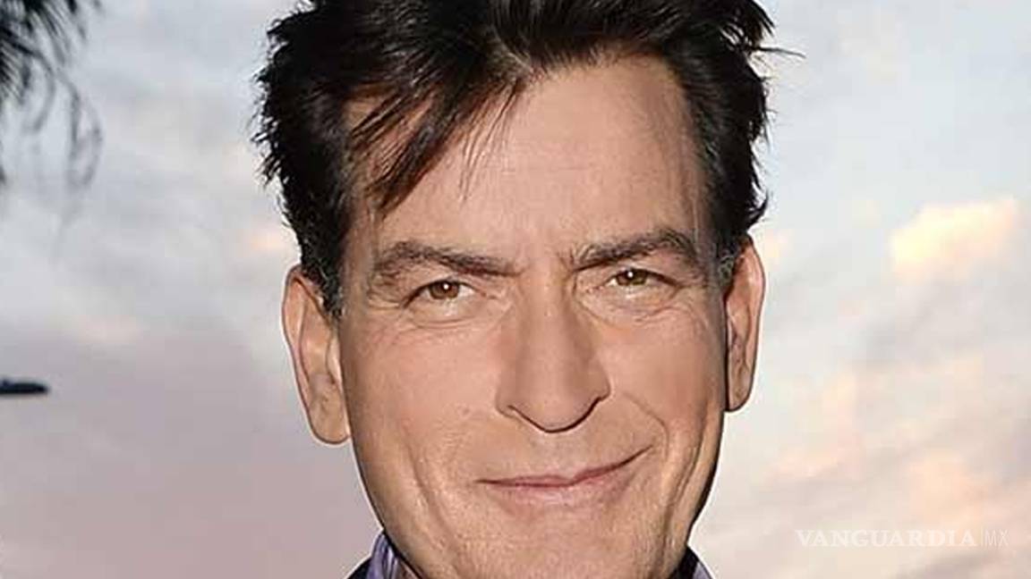 Charlie Sheen cambia de opinión, ahora quiere trabajar para Donald Trump