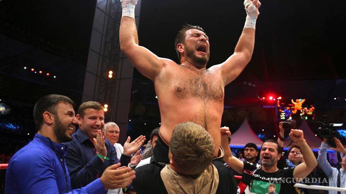 Ruslan Chagaev recupera la corona mundial de los pesados
