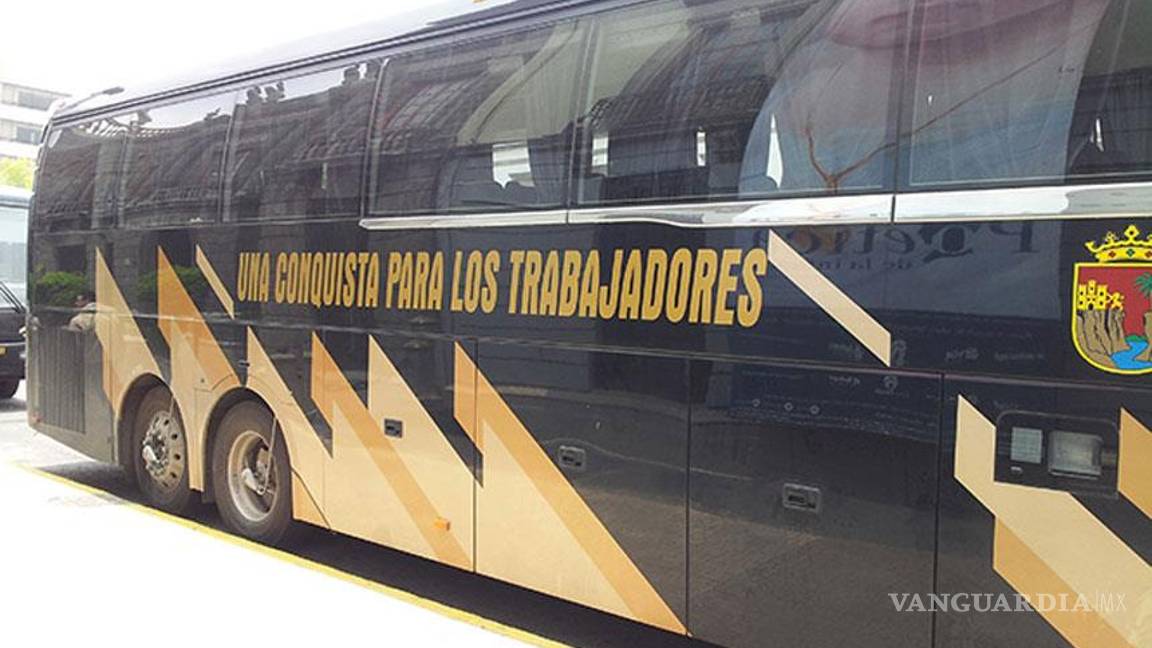 Maestros de la CNTE viajan en lujosos autobuses