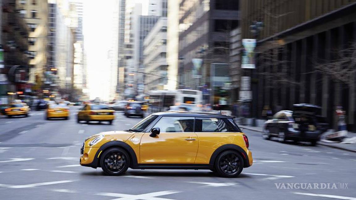MINI Cooper S Automatik es más grande