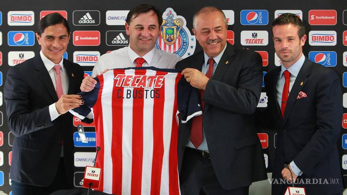 Inicia la era de Carlos Bustos en Chivas