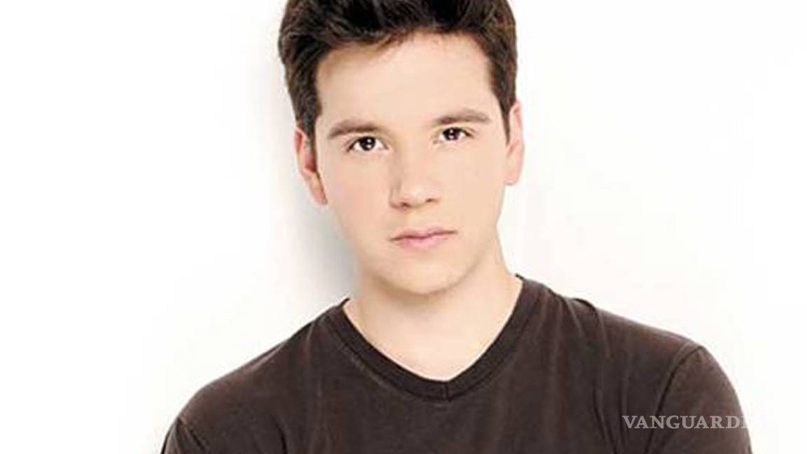 Axel Muñiz nada por el éxito