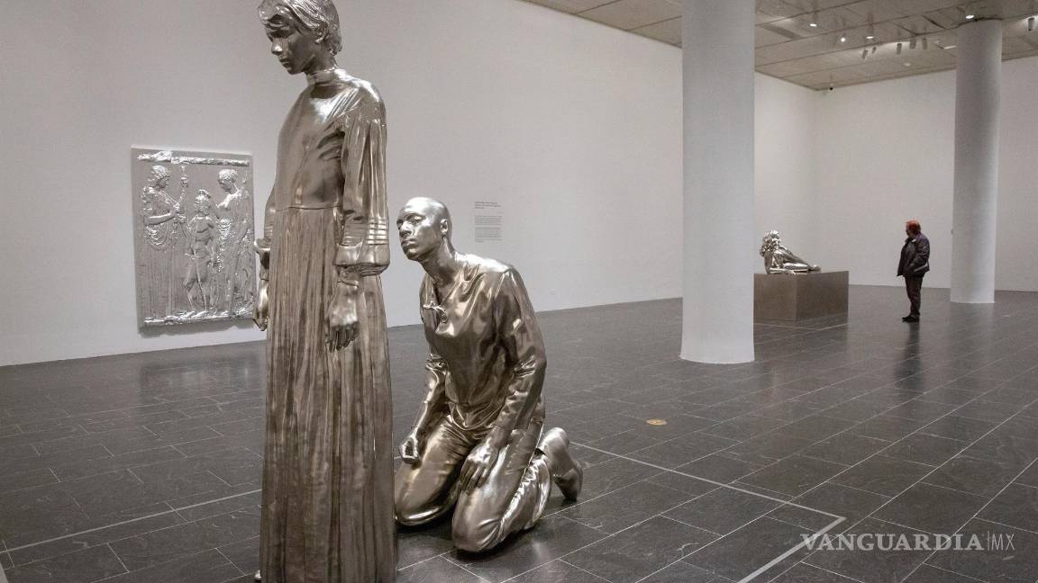 25 años Después Charles Ray, vuelve a Nueva York con sus obras monumentales