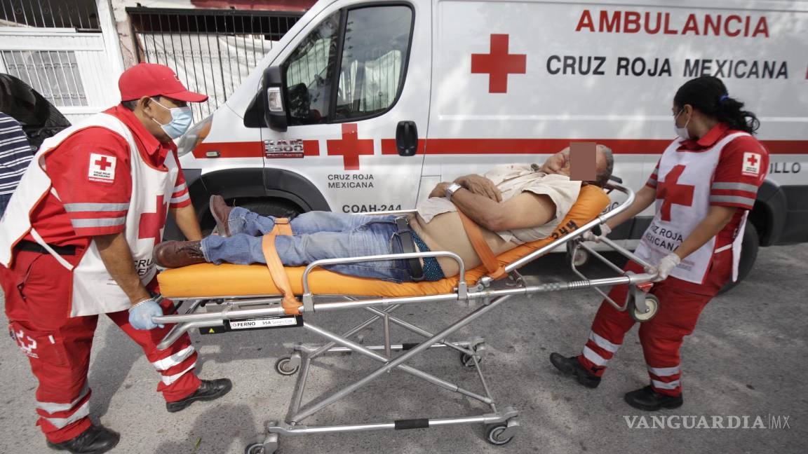 Saltillo: adulto mayor cae y se lesiona; familiares acusan desatención ...