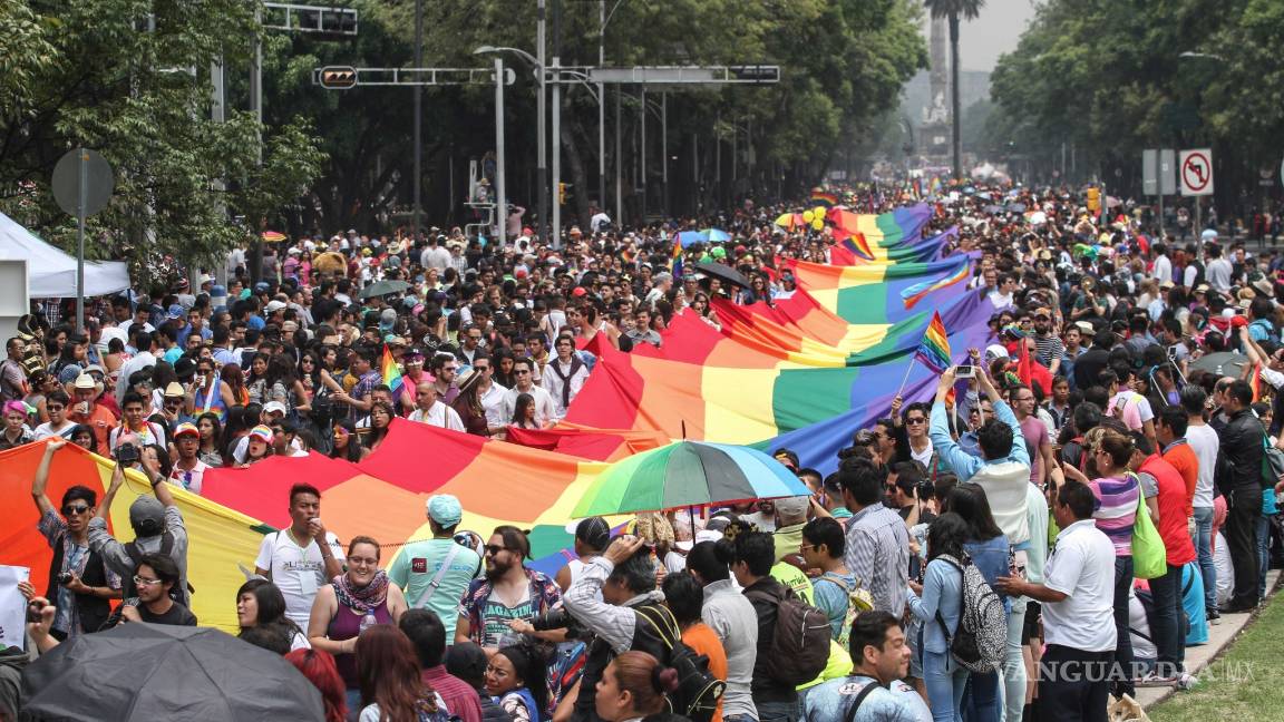 Marcha comunidad LGBTTTI por orgullo y por sus derechos