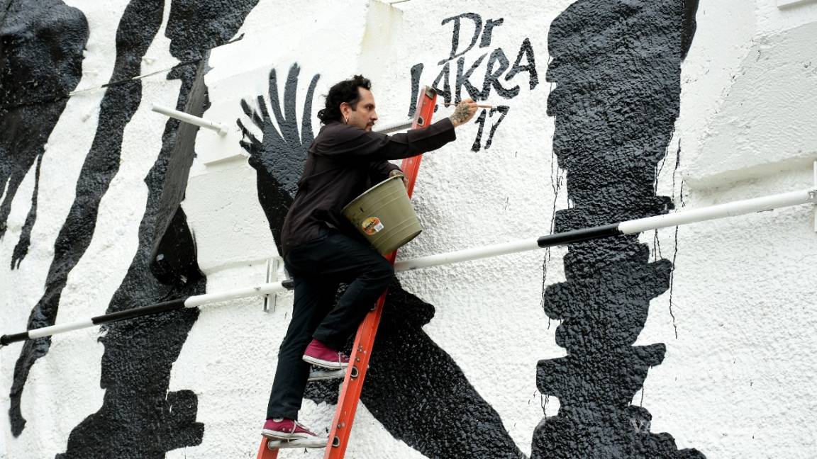 Inauguran macro mural de Dr Lakra en Nuevo León