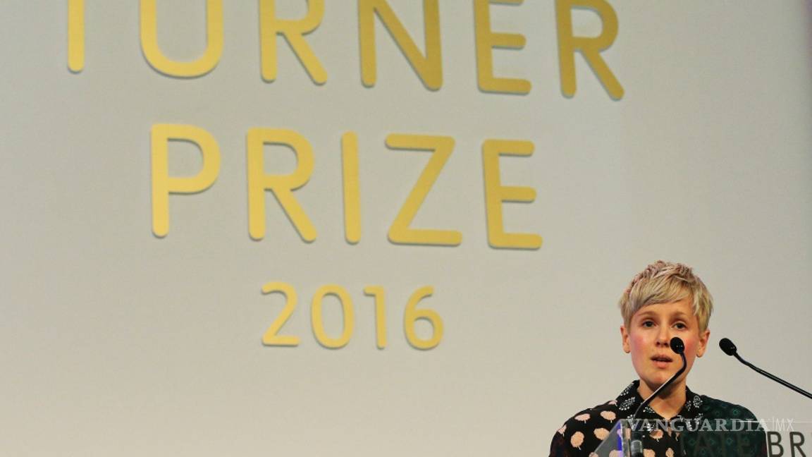 Helen Marten gana el Premio Turner 2016