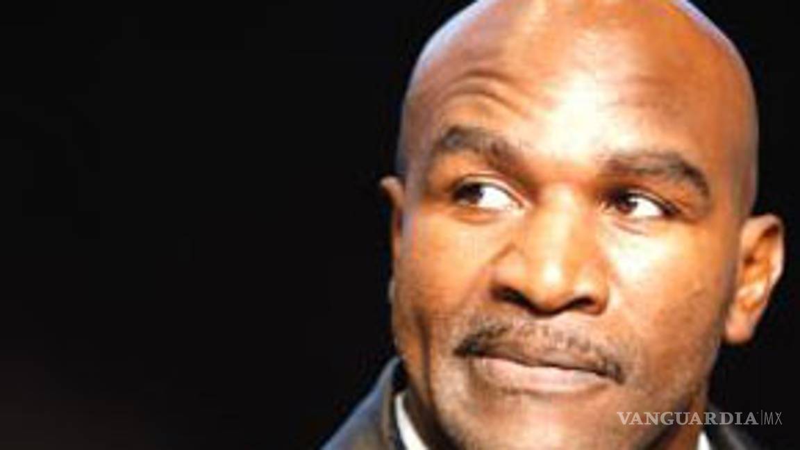 Denuncian a Holyfield por violencia doméstica