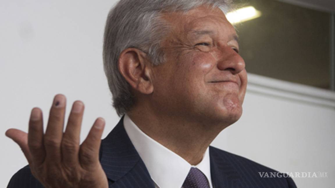 AMLO 'hace mitin' en pleno vuelo rumbo a Reynosa