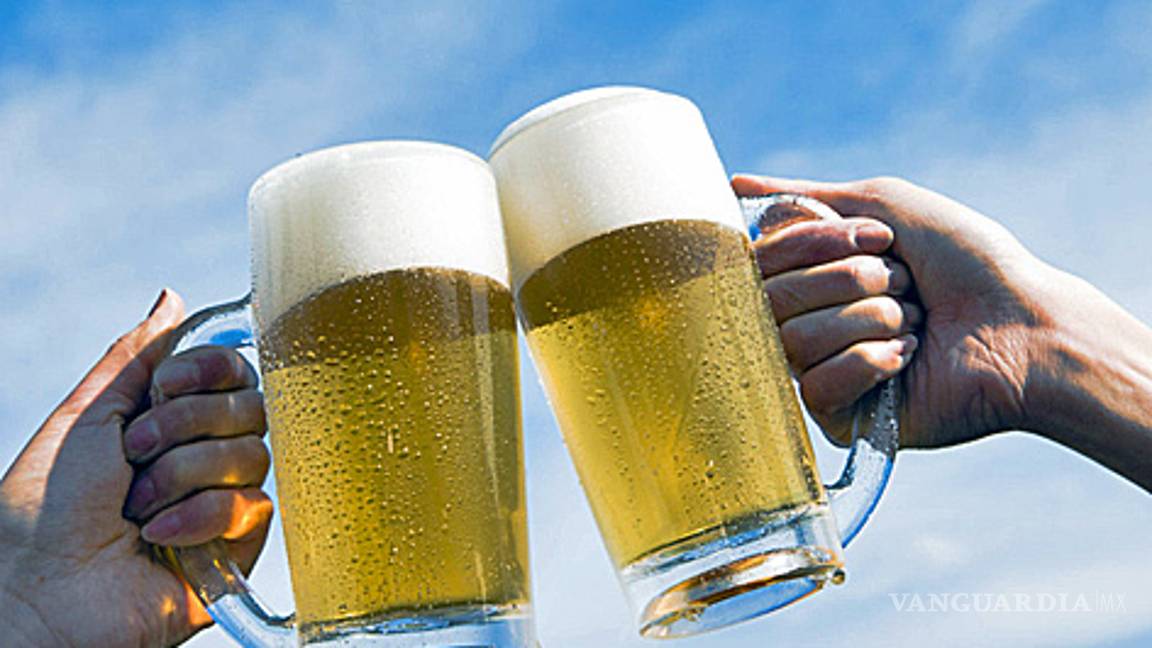 Tres `cheves' al día ayudan a la salud
