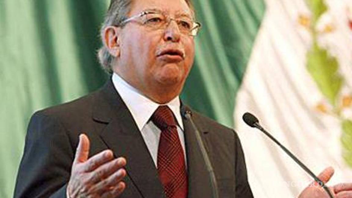 Asume Francisco Rojas control en la CFE