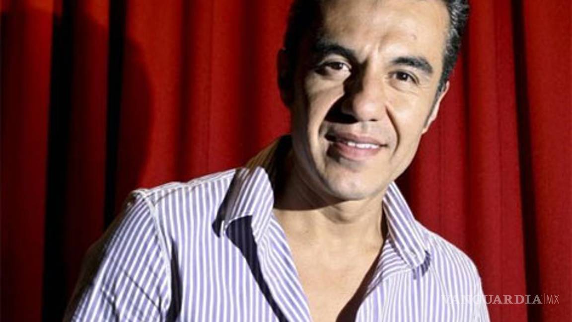 Adrián Uribe llevará su nuevo show de gira