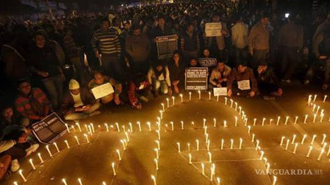 Incineran el cuerpo de la joven ultrajada en la India