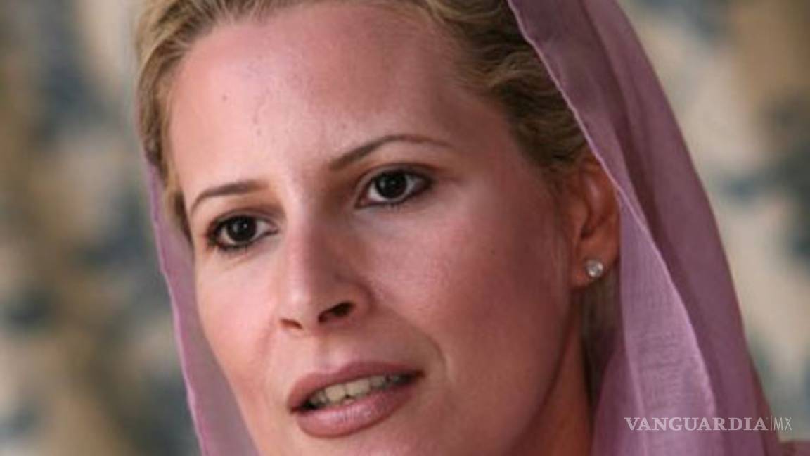 Aisha Gaddafi pide vengar la muerte de su padre
