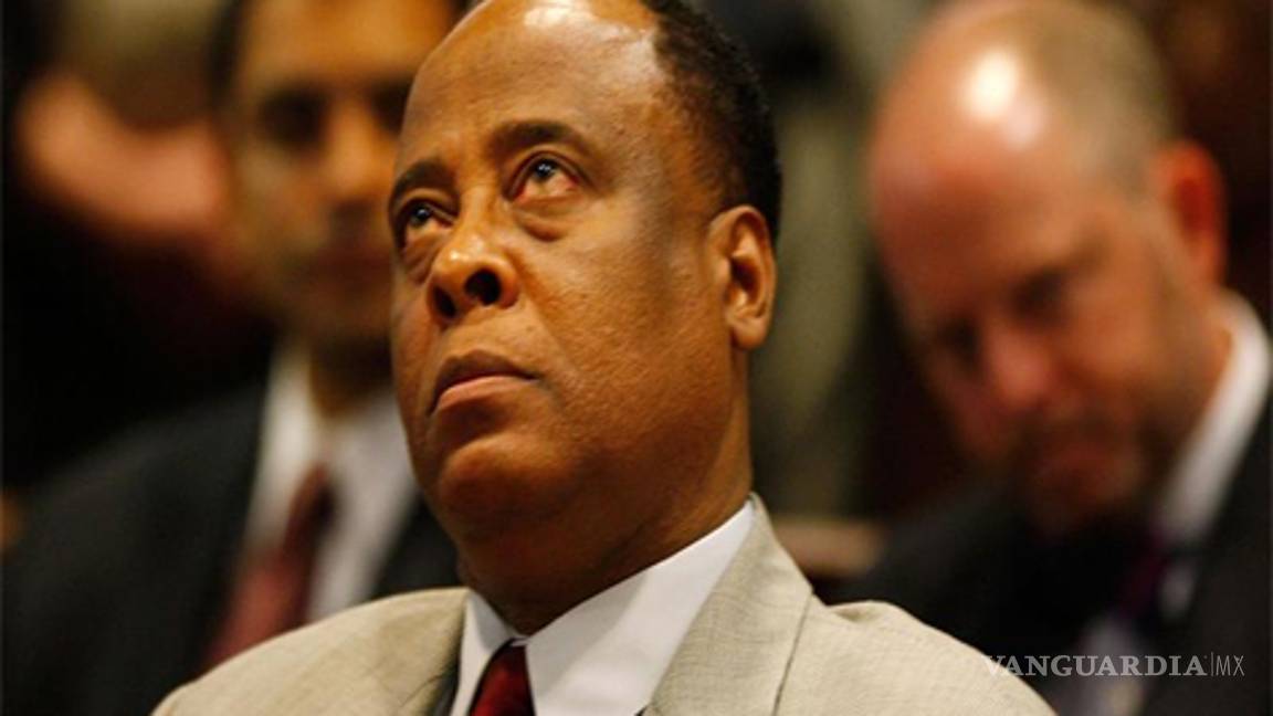 Médico, distraído el día que Jackson murió