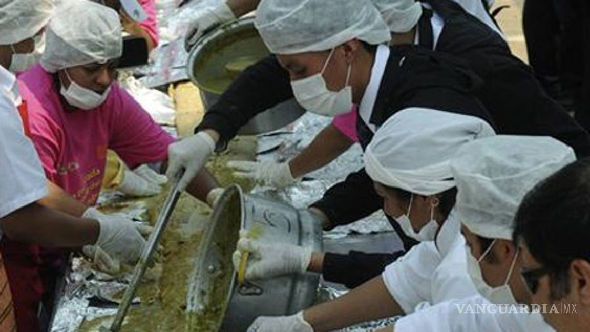 México registra récord Guinness con la mayor enchilada del mundo