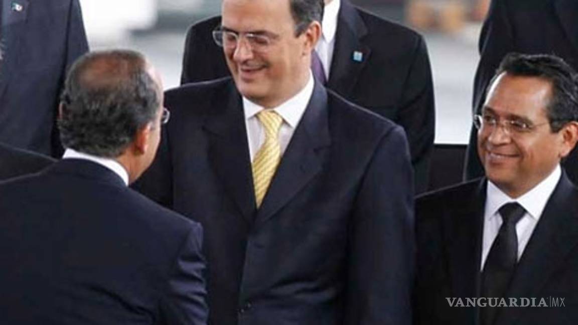 Calderón y Ebrard encabezan por primera vez un acto juntos