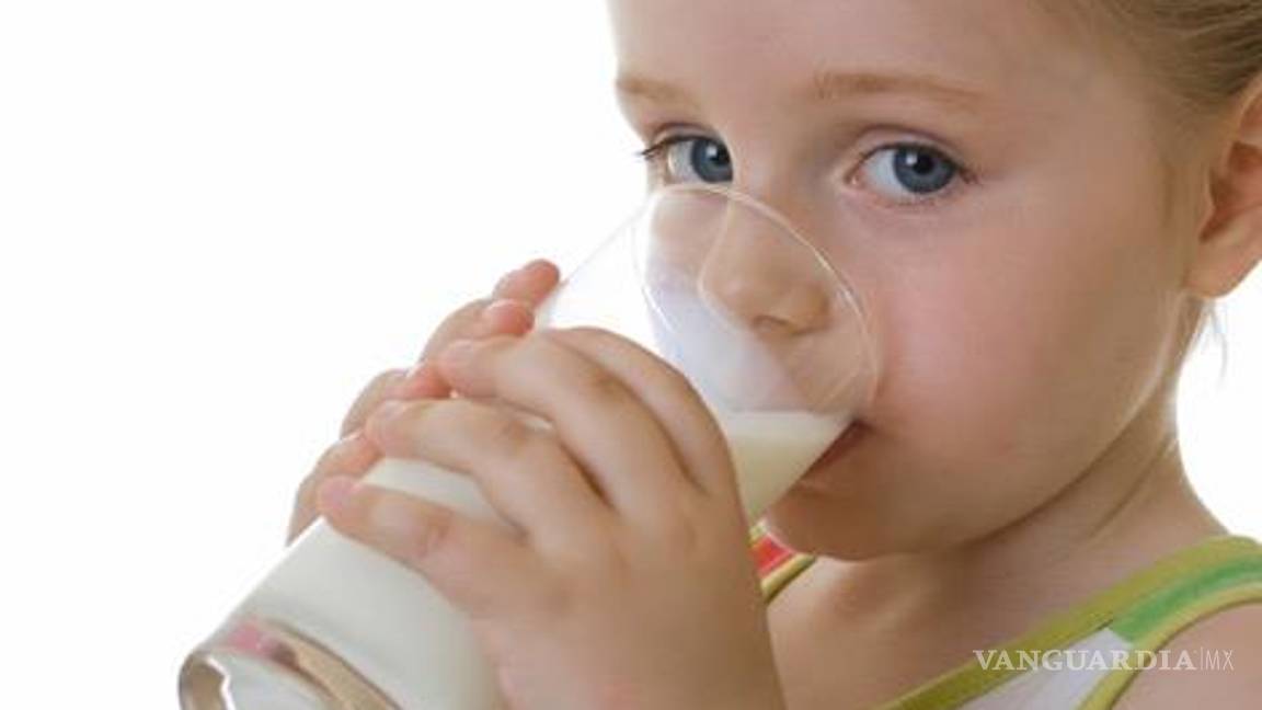 Descubren molécula 'supervitamínica' presente en la leche