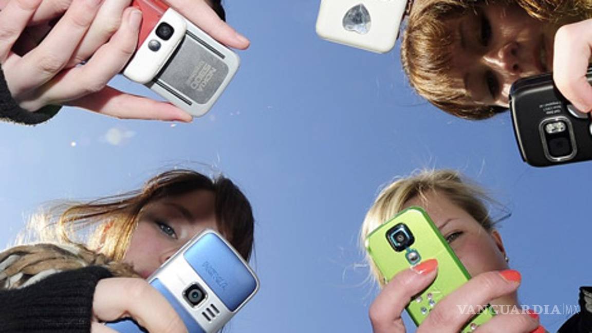 Se expande entre jóvenes la nomofobia, el miedo a estar sin celular