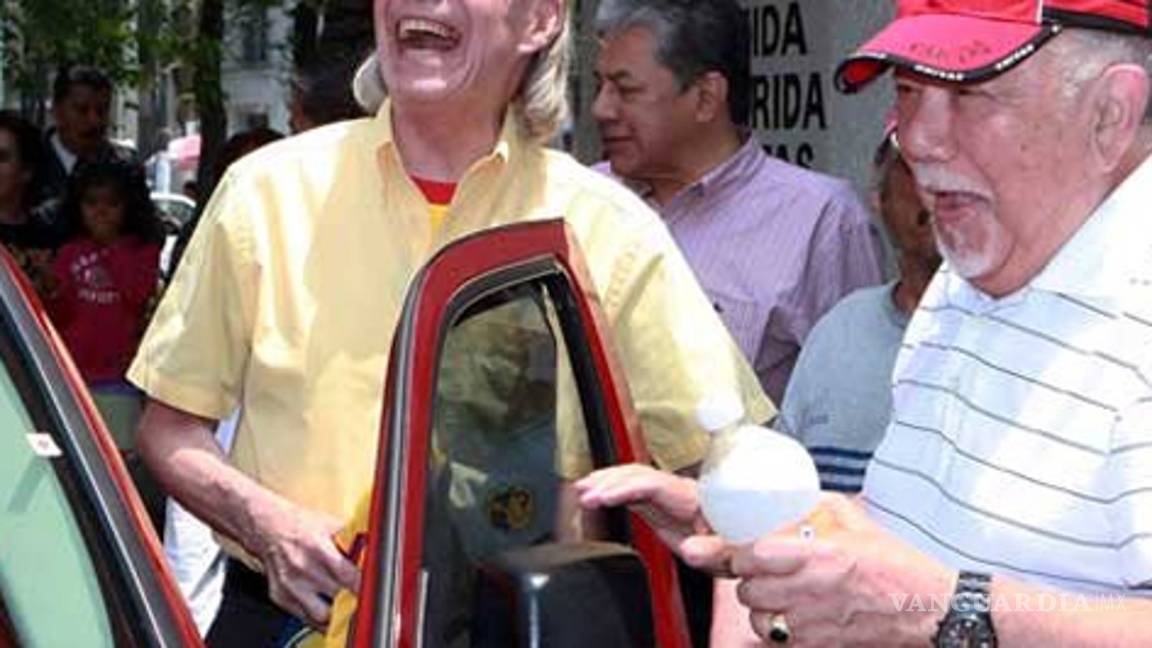 Corona cumple a medias apuesta con El Loco