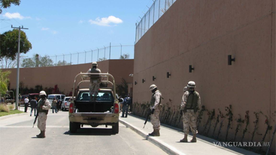 Liberan a dos en caso Hank Rhon