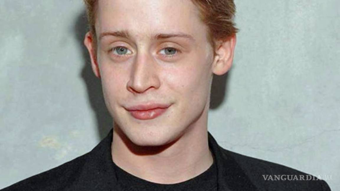 Macaulay Culkin niega romance con actriz porno