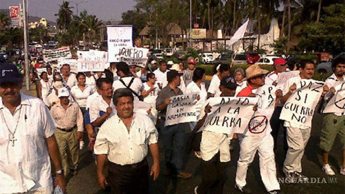 Acapulco: marchan miles de maestros en demanda de seguridad
