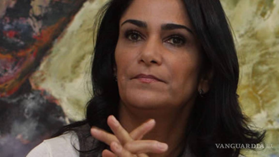 Lydia Cacho recibe premio PEN a la valentía