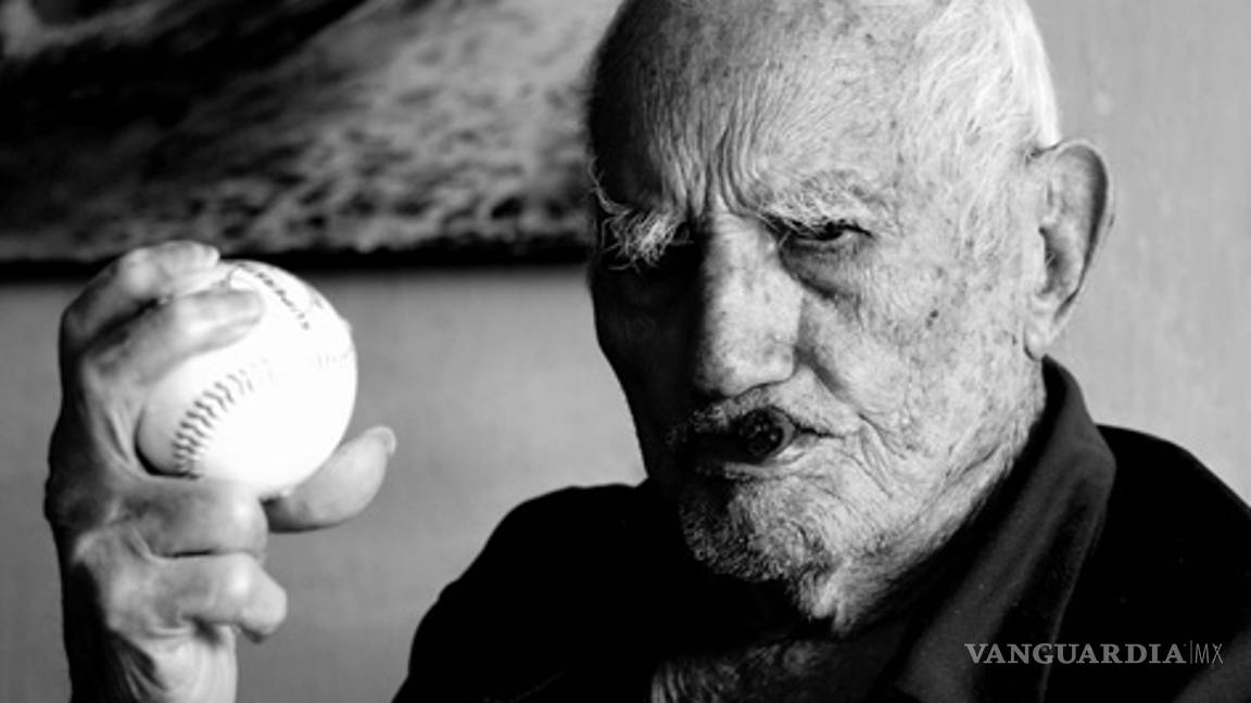 Cumple cien años el legendario pelotero cubano Conrado Marrero