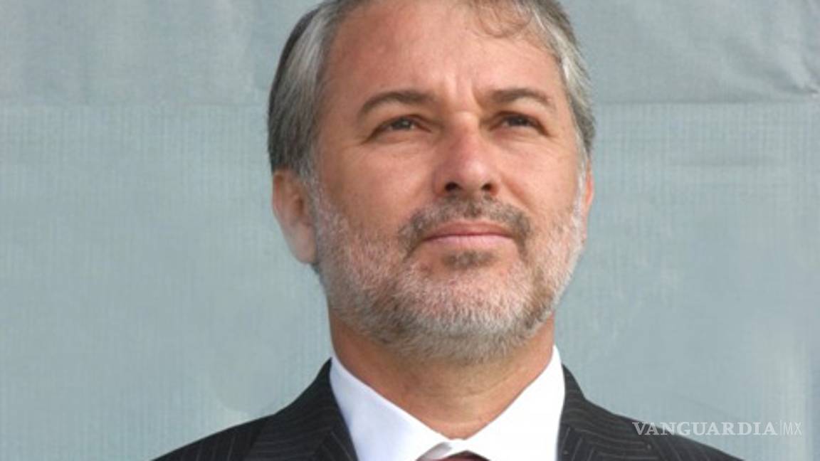 Emilio González renunciará a aspiración presidencial