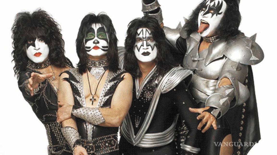 Kiss regresa impresionante