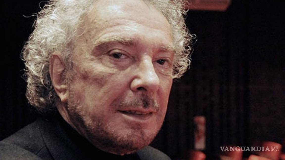 El actor Alfredo Alcón celebra hospitalizado sus 82 años