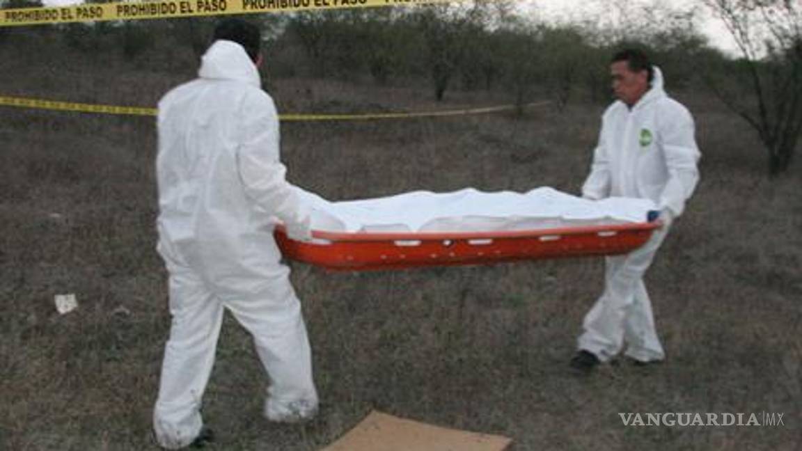 Hallan 2 cuerpos más en fosa de Chihuahua