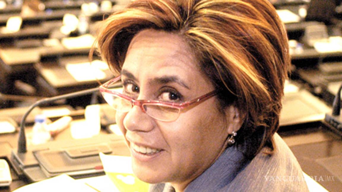 Hermana de Calderón analizará candidatura