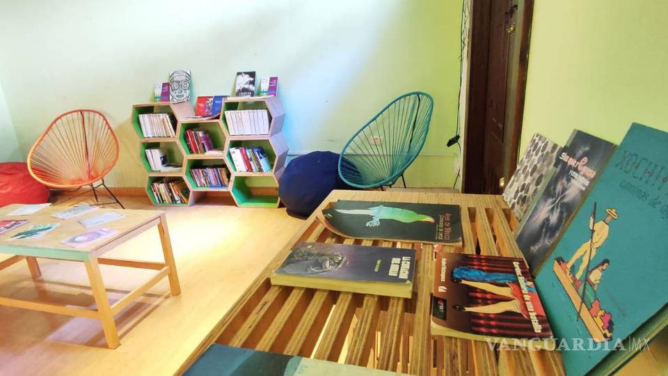 ¡Fuga a leer! Reabren sala de lectura del Centro de las Letras Óscar ...