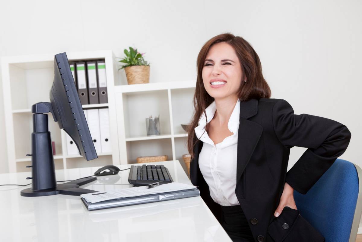 5 enfermedades ocasionadas por una mala postura en el trabajo