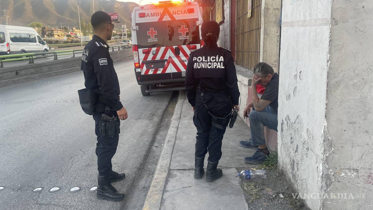 Albañil ebrio sufre fuerte caída tras ser desalojado en Saltillo