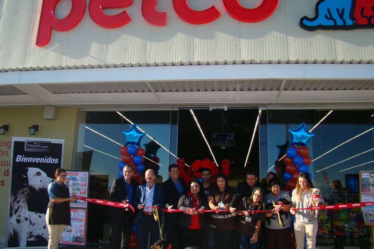 Inauguran primer Petco en Saltillo