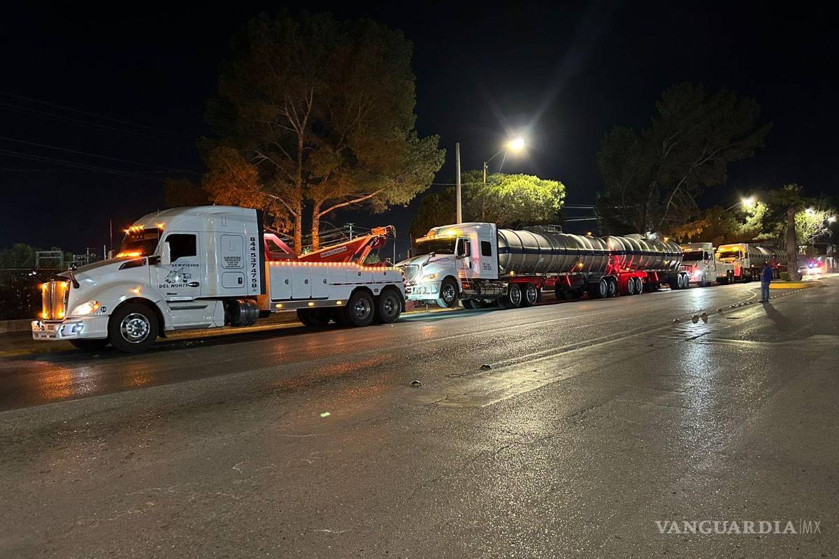 Aseguran pipas con 140 mil litros de combustible en la carretera ...