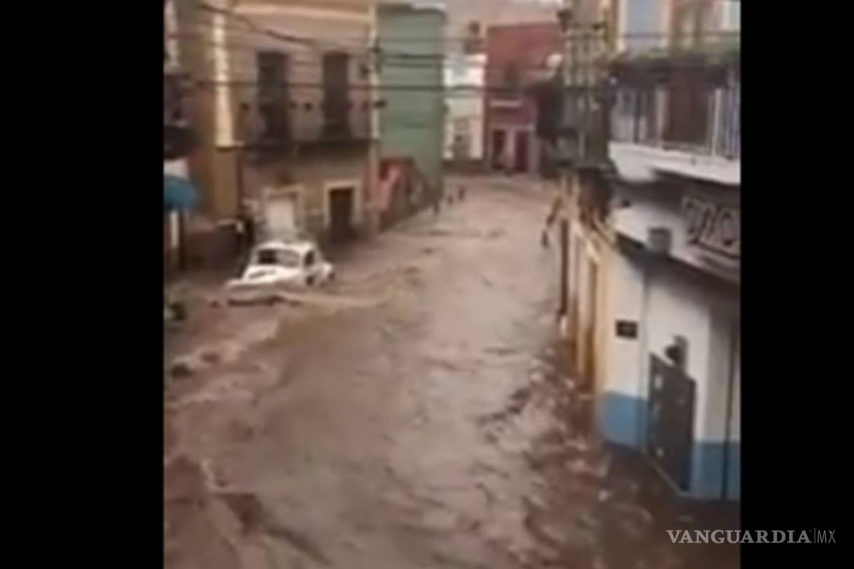 Se desborda la Presa de la Olla y causa inundaciones en Guanajuato